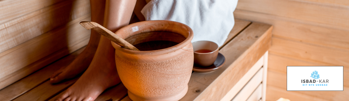 Hvad er saunagus? En guide til afslapning i saunaen - isbad-kar.dk